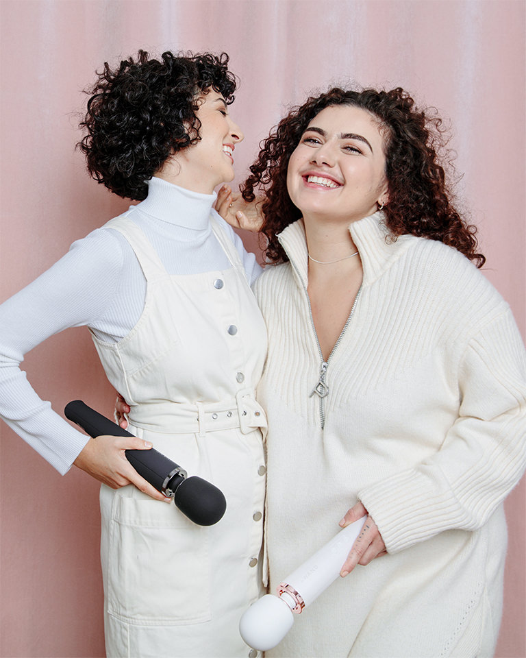 Le Wand Petite: Best Mini Wand Vibrator 2023 | Le Wand